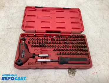 Repocast.com® | Lot of (1) Mac Tools SPM123B set