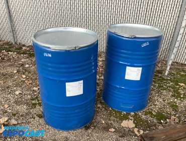 Repocast.com® | (2) 55 gallon used blue steel barrels...