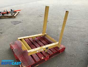 Repocast.com® | Lot of (1) 3 point rear rack implement...
