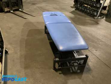 Repocast.com® | Padded Mobile Adjustable Massage Table...