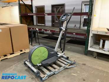 Repocast.com® | Weslo Momentum 220X Elliptical Trainer...