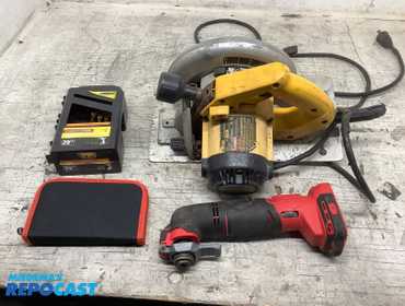 Repocast.com® | Lot of (1) DeWalt DW364 7.25” Circular...