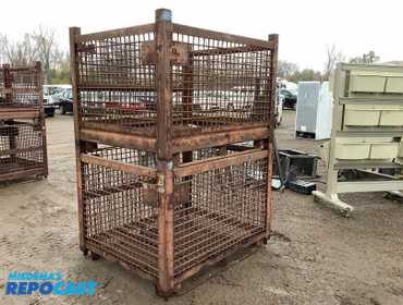 Repocast.com® | Lot of (2) large metal crates,...