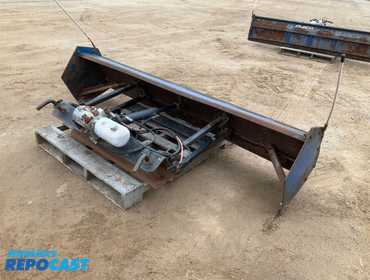 Repocast.com® | Ebling 7’ back blade snowplow, onboard...
