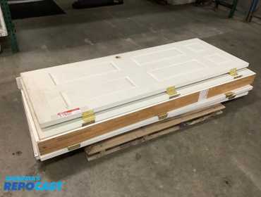 Repocast.com® | Skid lot of (4) Interior doors, all...