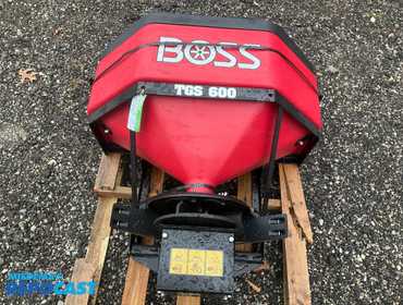 Repocast.com® | New Boss TGS 600 Tailgate Spreader 6...