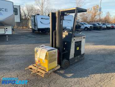 Repocast.com® | Crown RC 3000 Series Electric Forklift