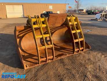 Repocast.com® | CAT 8’10” Wide Wheel Loader Grapple...