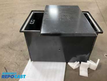 Repocast.com® | Lot of (1) grease trap. Dimensions are...