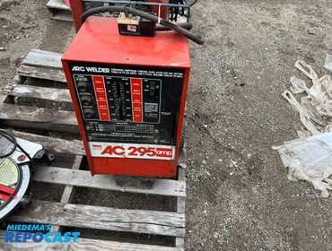 Repocast.com® | MONTGOMERY WARD POWR DRAFT AC 295 AMP...