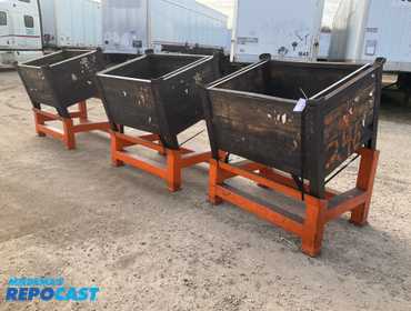 Repocast.com® | Lot of (3) metal frame angled box...