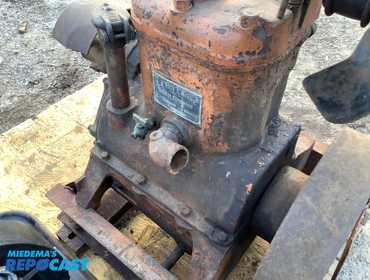 Repocast.com® | Vintage Leroi engine. Non running