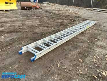 Repocast.com® | Werner 32ft aluminum ladder model D1332-2