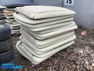 Repocast.com® | Lot of (15) assorted golf cart roofs ...