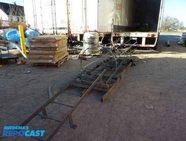 Repocast.com® | Tri-arc; fixed safety ladder with cage...