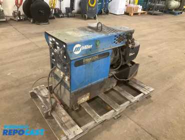 Repocast.com® | Miller Bobcat 225G portable welder...
