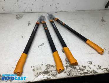 Repocast.com® | Lot of (2) Fiskars #391390 long handle...