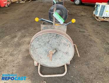 Repocast.com® | Portable pallet bander with hand strapper
