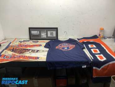 Repocast.com® | Large lot of Tigers memorabilia