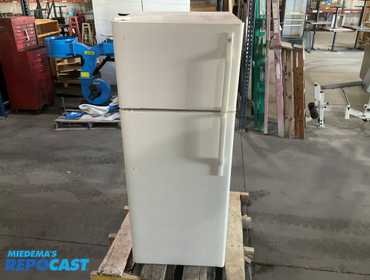 Repocast.com® | General Electric refrigerator, model...