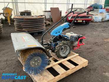 Repocast.com® | BCS DC712 Walk Behind Power Broom 40”