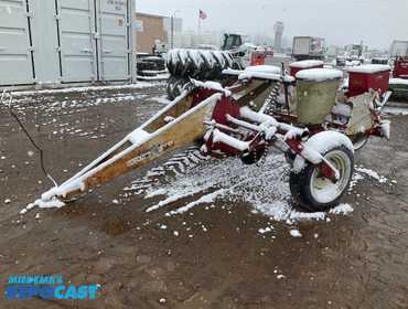 Repocast.com® | McCormick International 2-row corn...