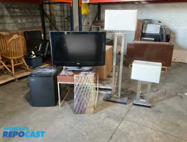 Repocast.com® | Lot of (1) LG flatscreen tv (has a...