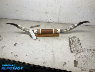 Repocast.com® | Texas Longhorn Stand, 38.5" Wide