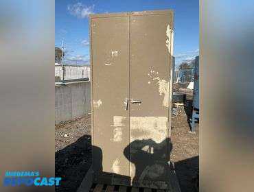 Repocast.com® | Cream colored metal cabinet