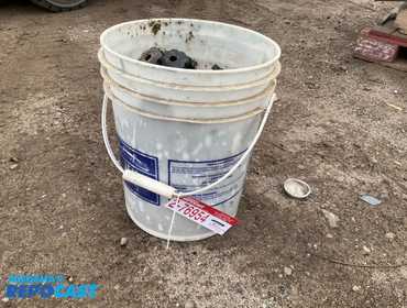 Repocast.com® | Bucket of comfort grip plastic knobs...