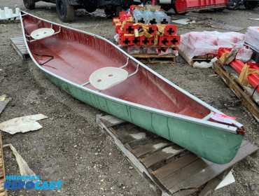Repocast.com® | Sawyer Oscoda 17’ Fiberglass Hull Canoe
