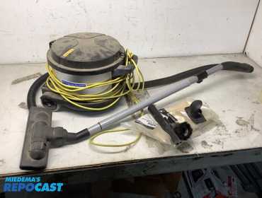 Repocast.com® | Euroclean GD 930-H 4 Gallon HEPA Vacuum