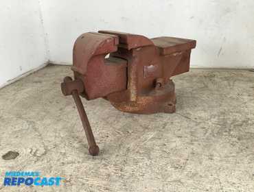 Repocast.com® | Lot of allied forge bench vise