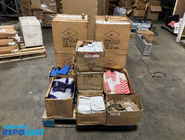 Repocast.com® | Lot including: (4) boxes of NBA team...