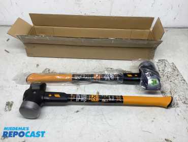 Repocast.com® | Lot of (2) Fiskars #750650 24” sledge...