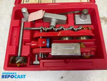 Repocast.com® | Lot of (1) Kwikset Lock Installation Kit