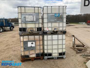 Repocast.com® | (4) Used Forkable 275 Gallon Poly...