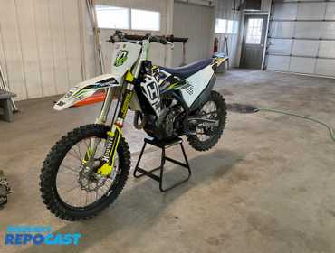 Repocast.com® | 2020 Husqvarna FC250 Dirt Bike