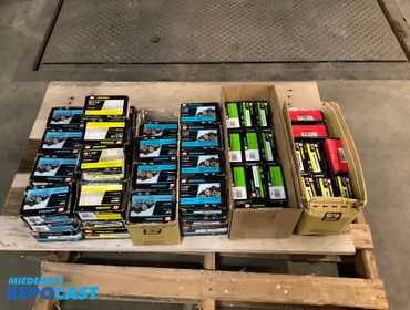 Repocast.com® | Skid lot of assorted nails and screws,...
