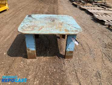Repocast.com® | (1) heavy duty steel work stand /table...