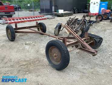 Repocast.com® | Farm wagon frame, needs tire replacement