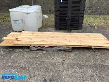 Repocast.com® | Lot of 12 rough sawn cedar boards,...