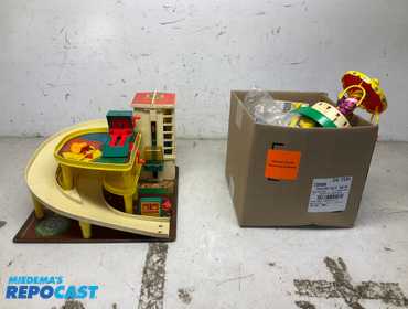 Repocast.com® | Lot of Fisher Price Toya including...