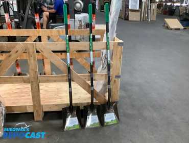 Repocast.com® | Lot of (3) Scott’s contractor grade...