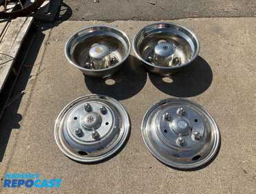 Repocast.com® | Set of dually hubcaps