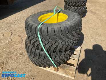 Repocast.com® | (2) Loaded Carlisle Versa Turf Size...