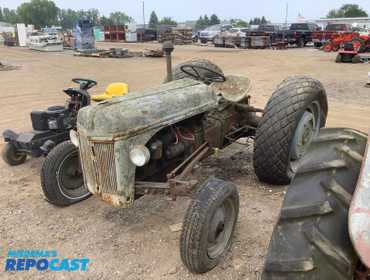 Repocast.com® | Lot of (1) Ford 2N tractor with turn...