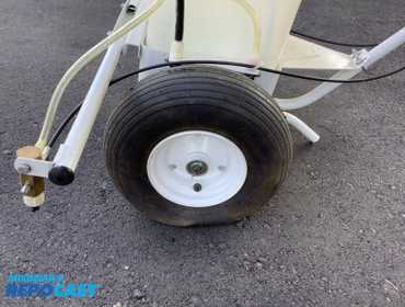 Repocast.com® | Lawn sprayer grounds Wheelie II. Comes...