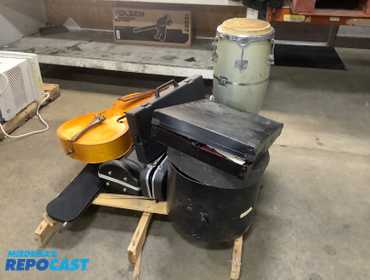 Repocast.com® | Skid lot of musical instruments....