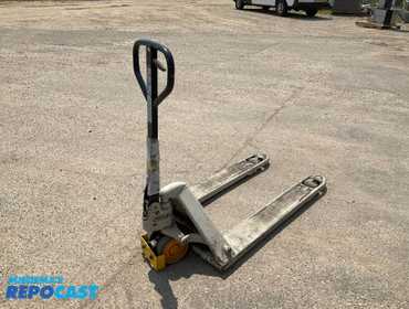 Repocast.com® | Crown pallet jack, model PTH50, 5...